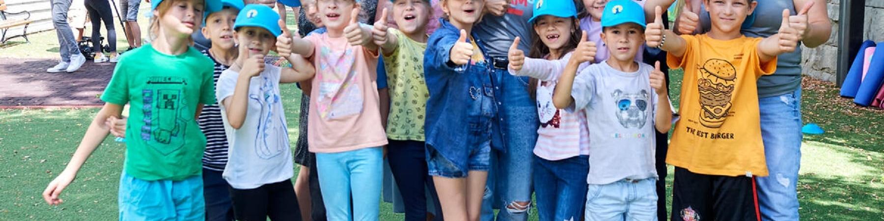 Andriy Shevchenko incontra i bambini fuggiti dalla guerra in Ucraina ...