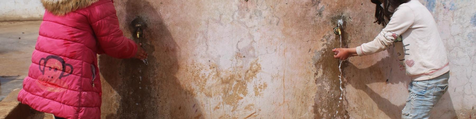 Coronavirus Siria: paura nei campi profughi, in migliaia tornano nelle ...