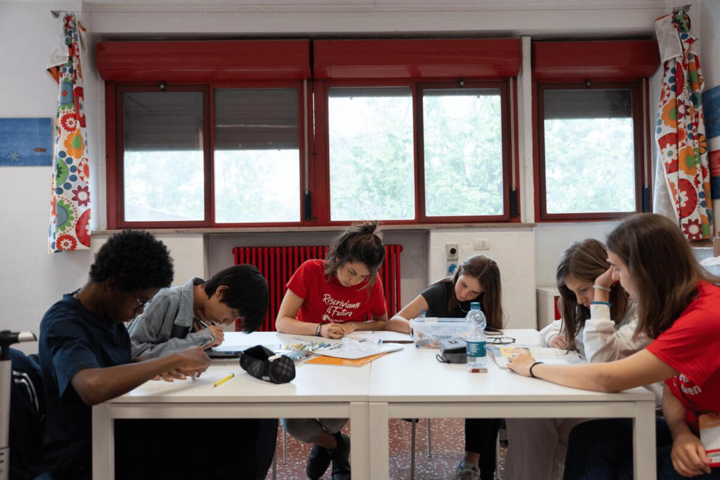 10 passi per costruire un Patto Educativo di Comunità | Save the Children